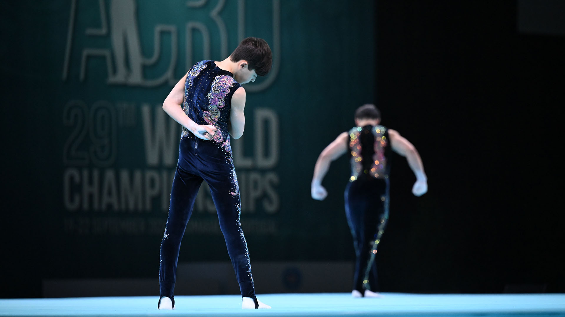 Canadian Acrobatic Gymnasts compete in Dynamic final at 29th FIG ...